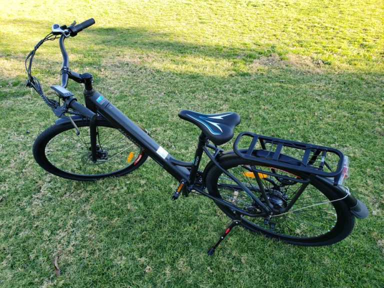 Review: Macwheel Ranger 500 Electric Commuter City Bike (26", 7-Speed ...