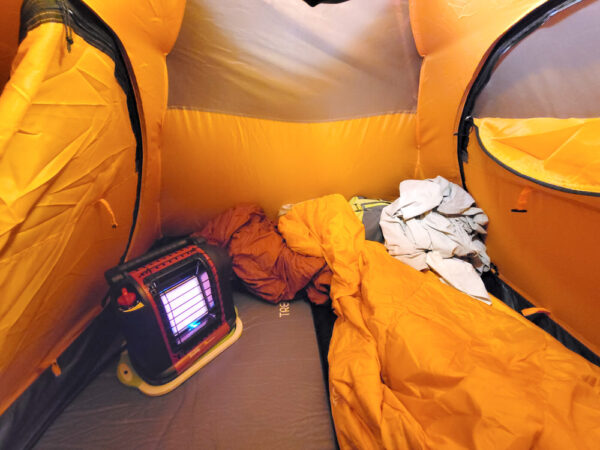 CES 2023: Jackery LightTent-AIR Inflatable Solar Tent, Solar Generator ...